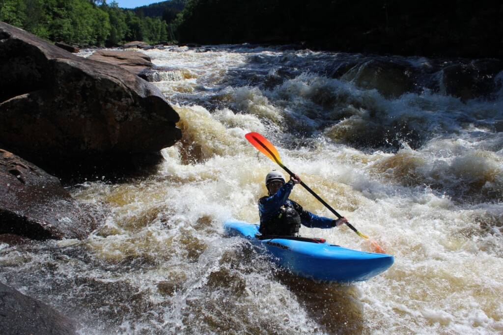 Cours de Kayak de Rivière Québec | Expéditions Nouvelle Vague